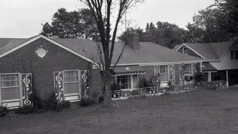 The Story Behind Hank Williams House, Nashville | Hank Williams ...